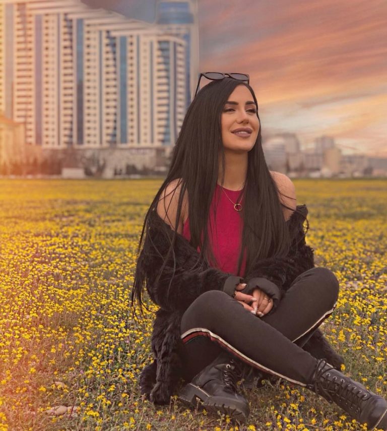 Naz Dej Kimdir | Tarzı ve Kombinleri | Tesettür Giyim